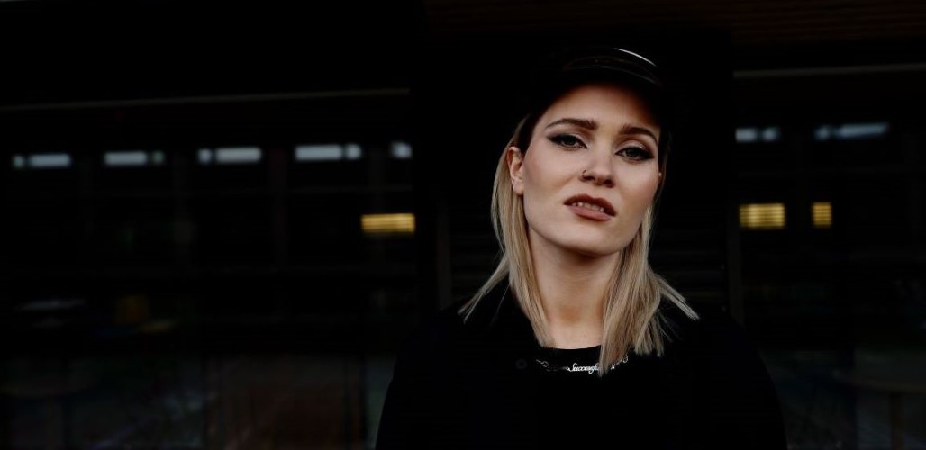 Sanni: ”Biisissä pitää olla kontrasti” - Teosto